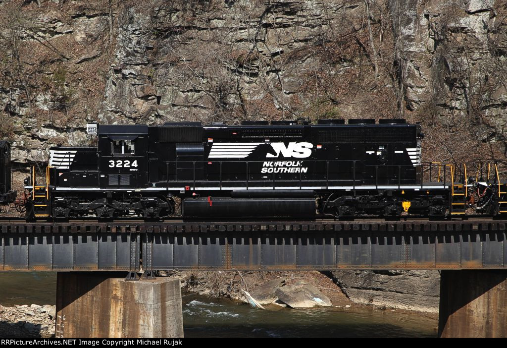 NS 3224